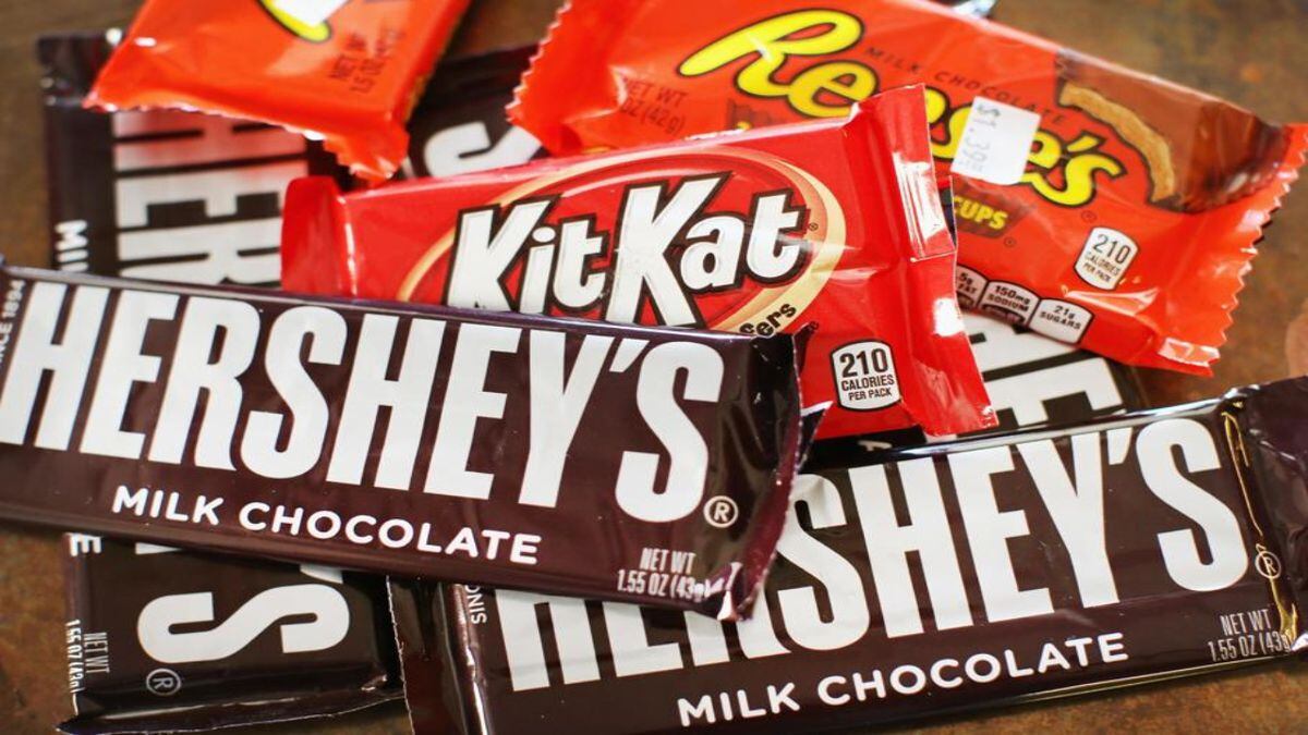 Hershey's mixes two favorites in new candy bar