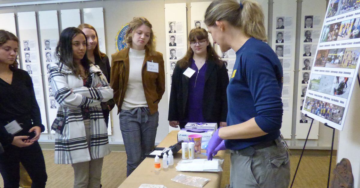 FBI Pittsburgh hosts first FBI Teen Academy