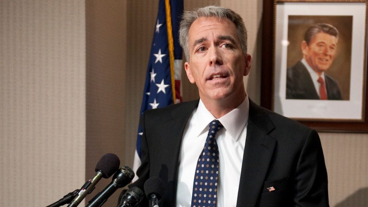 Former Illinois Rep. Joe Walsh officially announces run for president